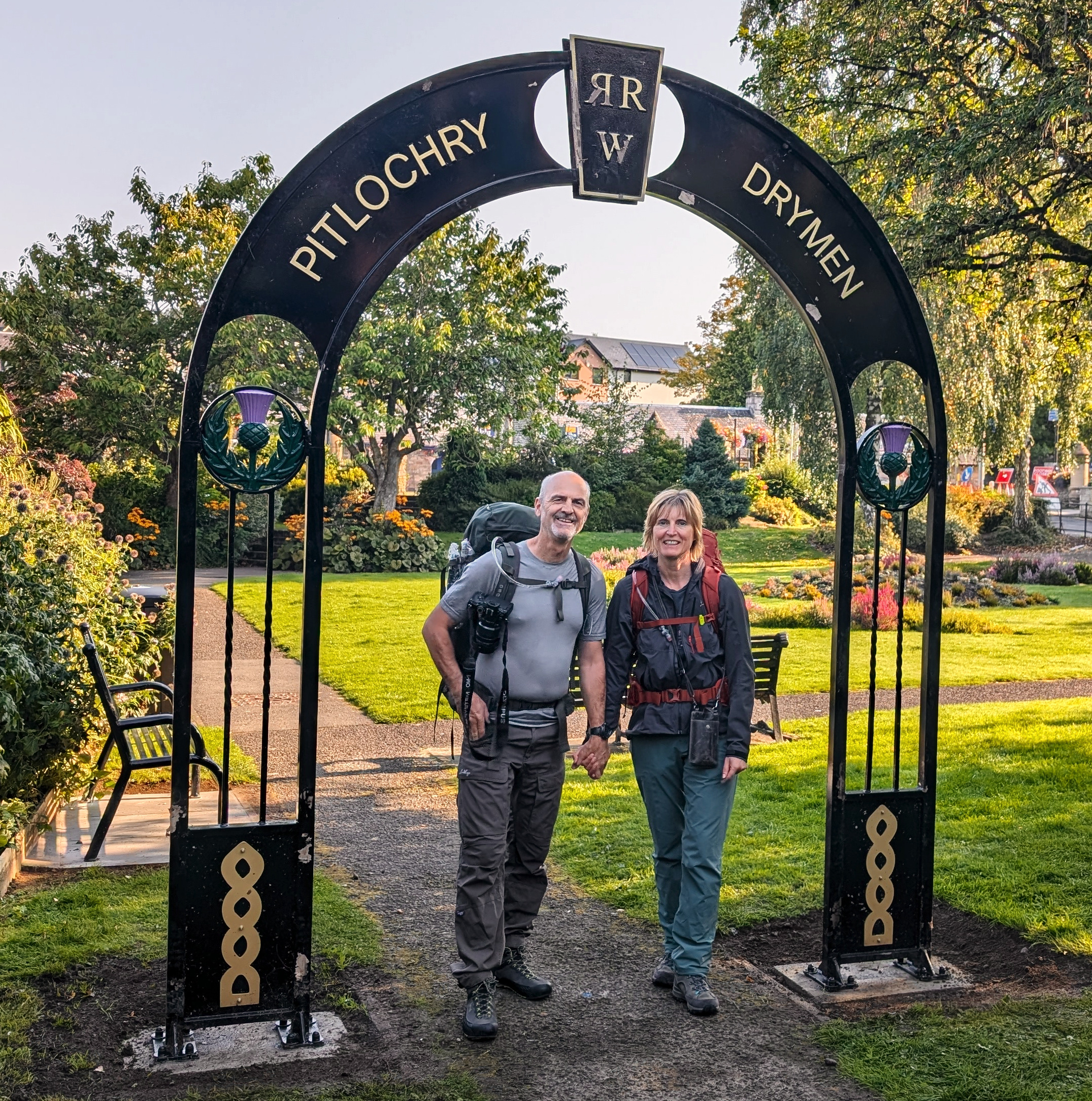 Pitlochry arch and bench – Rob Roy Way Official Site